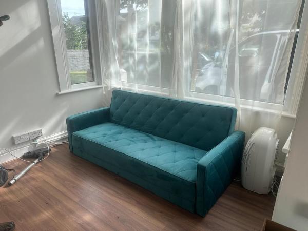 Minimal Decor Maximum Affordability! - London