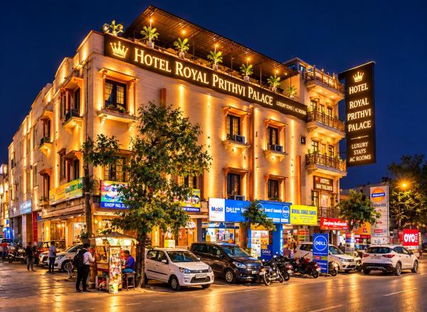 Revking--royal Prithvi Palace L Near Gzb Railway Station 3-star Hotel L Railway Road Bazaria, Ghaziabad - 加濟阿巴德