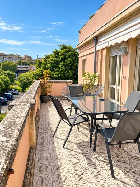 Ulisse Six House - Catane