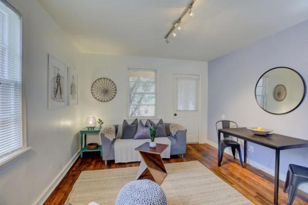 Midtown Gated Cottage W Parking Near Overton Square