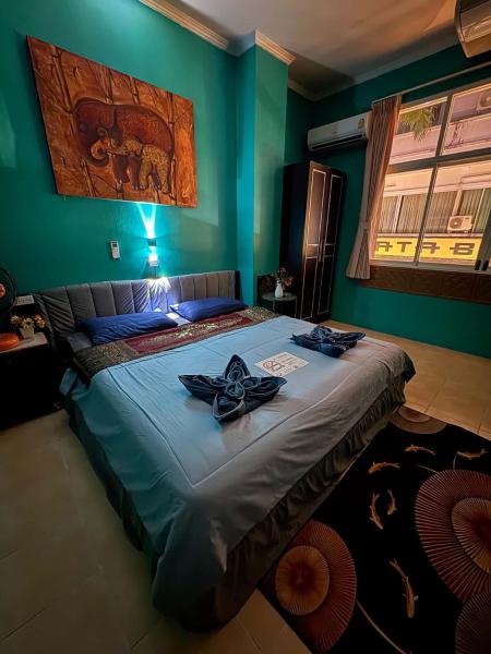 San Antonio Beach Guesthouse & Restaurant - Phuket