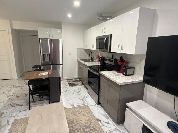 Modern Basement Suite - Saskatoon