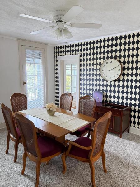 Retro 3br In Historic Shaw - St. Louis, MO
