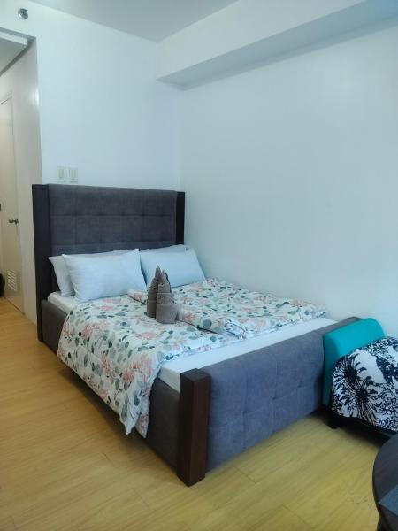 The 20th Pool View Studio Netflix And Fast Wifi - Quezon City