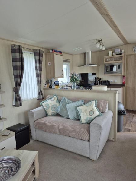 Caravan By The Sea E44 - North Wales
