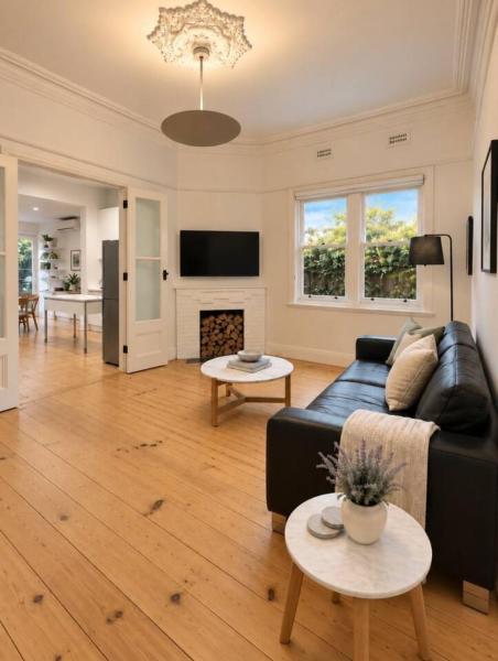 Period Charm And Private Garden In Caulfield - Saint Kilda