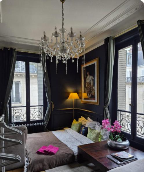 Palais Royal Bedroom 1 - Malakoff