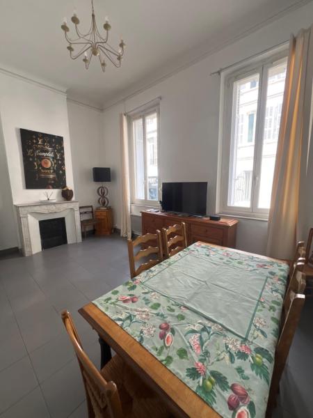 Spacieux Appartement T4 Avec Cours Privée - Calanques de Marseille