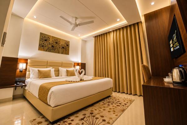 Hotel Ten Square - 5 Minutes From The Taj Mahal - Agra