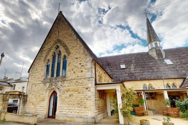 Charming Old Schoolhouse In Town With Free Parking - Cheltenham