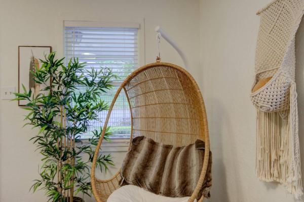 Gated Cottage Community! Ideal Midtown Spot - Memphis, TN