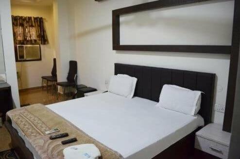 Hotel Just 9 Inn - Lucknow