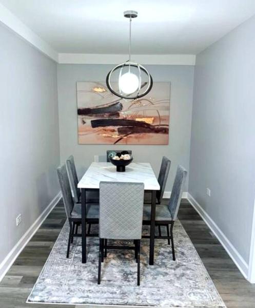 Spacious 5bd 2ba Home Close To Oakbrook - Oak Brook, IL