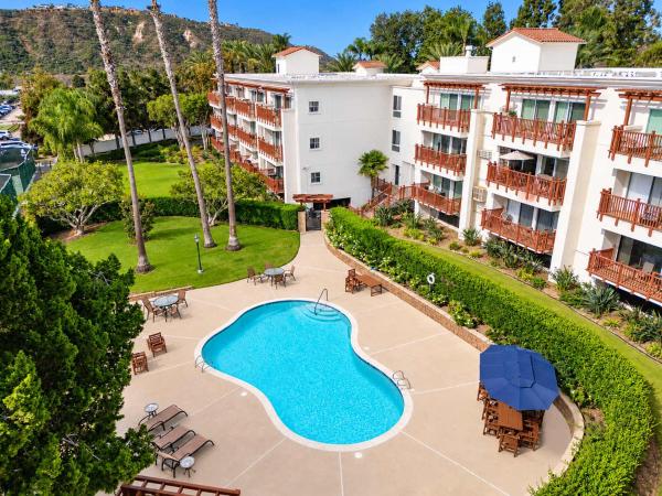 Carlsbad Condo Near Legoland Golf & Beach - Carlsbad
