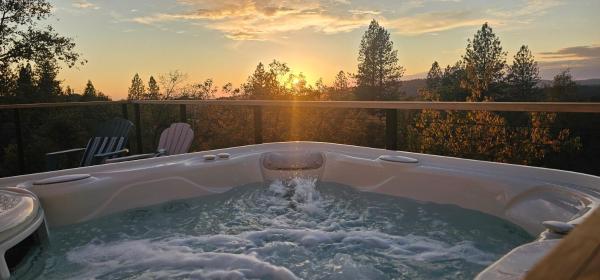 The Ranch Near The River- Hot Tub -Outdoor Dining - Grass Valley, CA