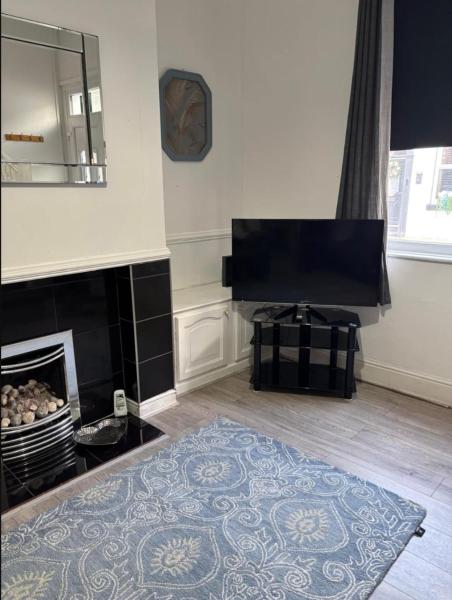 2 Bed House In Preston, Perfect For Professionals - プレストン