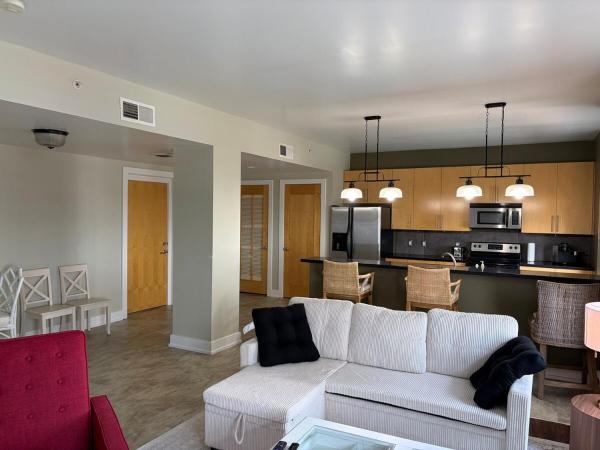 Convenient Location Downtown - Altoona, IA