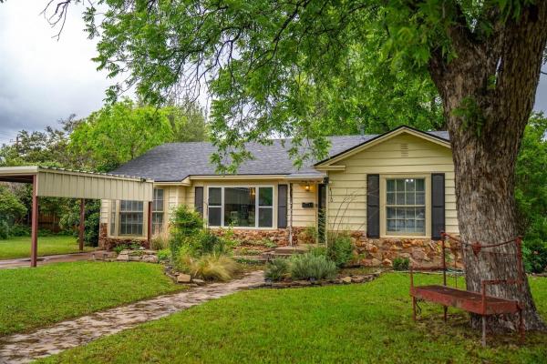 4110 Fairmount - 3-bed-2-bath - Abilene, TX