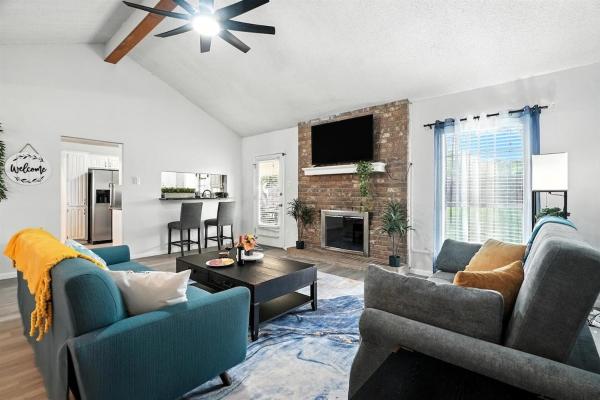 The Inland Tide 3 Bedrooms 2 Bath Entire Home - Abilene, TX