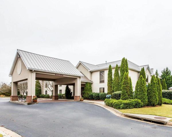 Quality Inn & Suites Dawsonville - Cumming, GA