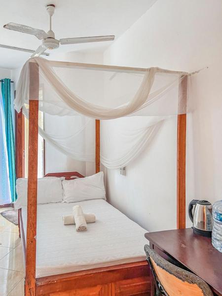 Tiny Studio In Nyali With Pool 2 Min To Beach - Kenya