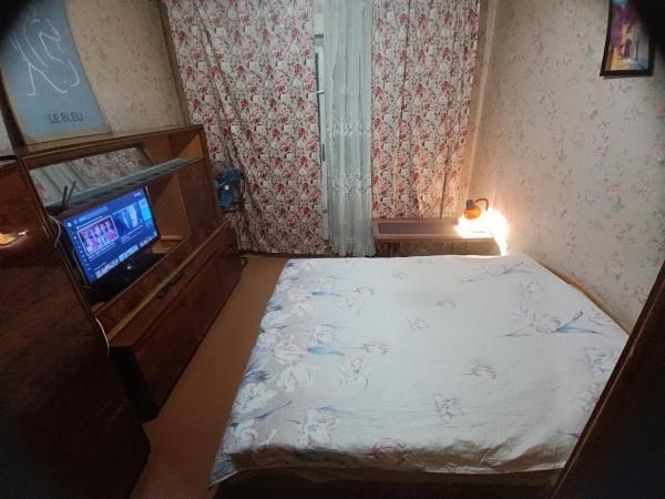 Гірницький 5й мікрорайон 3кімнатна квартира - Kryvyi Rih