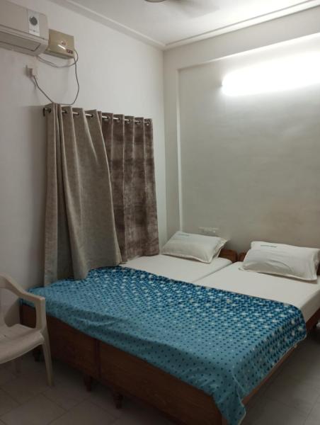 Hotel Sai Guest House - Puttaparthi