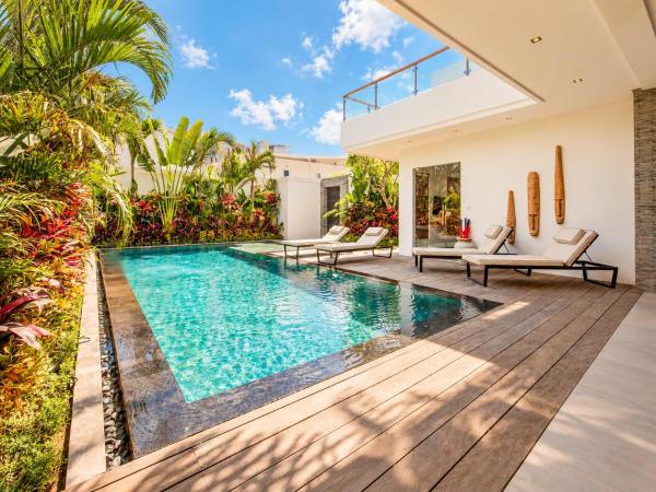 Cozy 4 Br Villa 5 Mins Walking To Finns Beach - Canggu