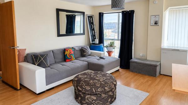 1-bed Apartment Sleeps 4 Near Orton Wood - Peterborough