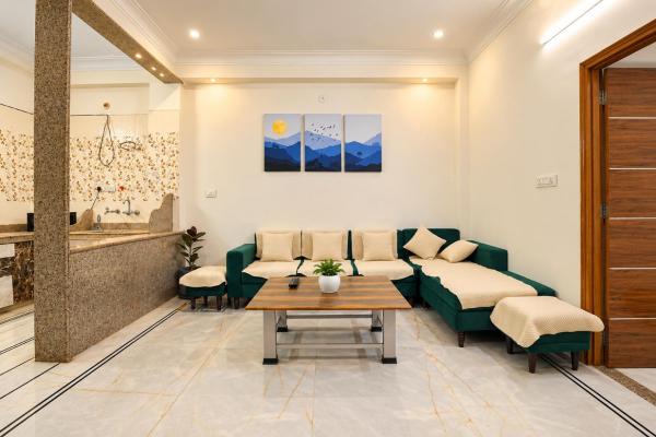 Kunj Stay, 3bhk Spacious & Comfortable Stay With Terrace - Udaipur
