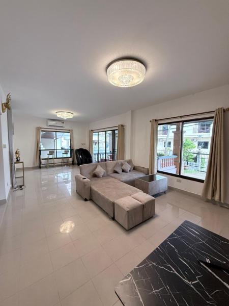 4 Bedroom Hill House Patong - Patong