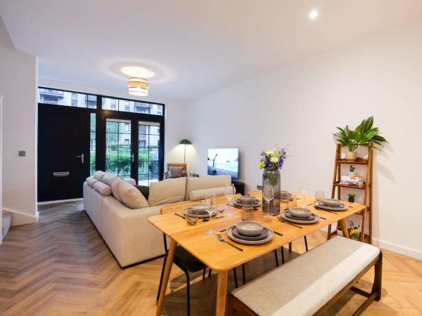 Shales By The Heim - Salford