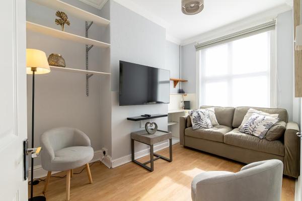 Central 2-bed Home Near Lri, Sleeps 5 - Leicester
