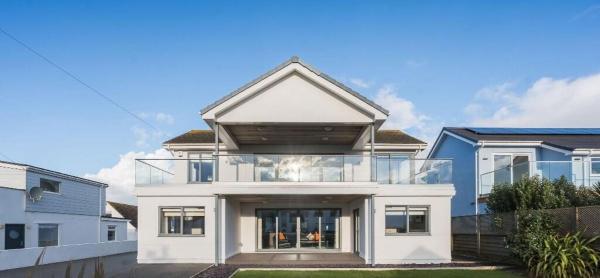 Luxury Family Beach House With Sea Views -Sleeps 8 - Pass The Keys - Rhosneigr