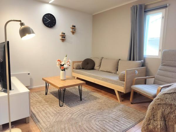 Arctic Aurora Apartment Near Nature - Peaceful Location With Northern Lights Right In The Backyard, Free From Light Pollution, In The Hometown Of Santa Claus, Rovaniemi - Rovaniemi