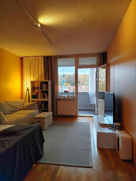 Quiet, Best Connections, Amenities, Parking - Helsinki