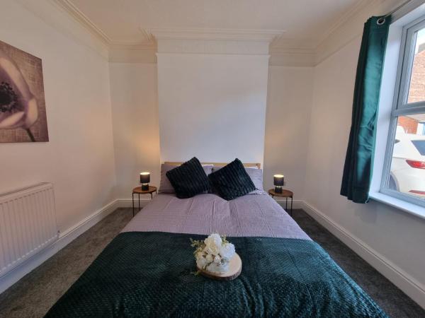 Belmont House- 4 Bedroom - Lincoln