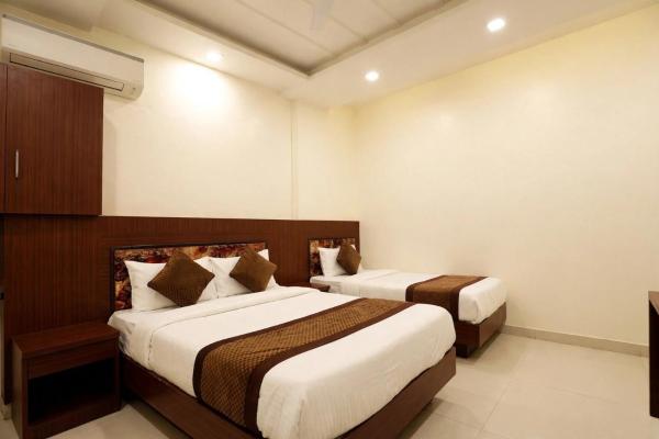 Hotel Vansh Palace Paharganj New Delhi Nearby Railway Station - Delhi
