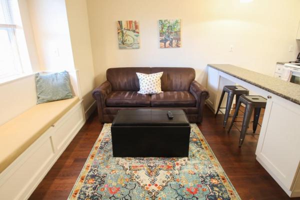 All The Comforts Of Home - Bloomington