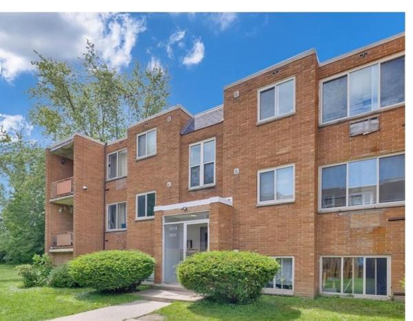 Flower Town - Grosse Pointe, MI