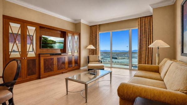 32nd Floor 1br Suite, City View Balcony, No Resort Fee - Henderson, NV