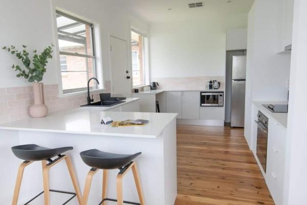 Haven On Hill - Modern & Charming, Touch Of Pink - Orange