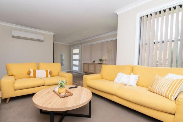 Phillip Villa, Modern & Fresh, Close To Town, Free Wifi - Orange