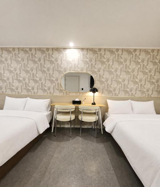 Cheonho T Hotel - Cheonan