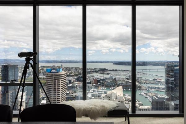 Auckland Penthouse With Panoramic Views, Lap Pool, And Spa - Auckland