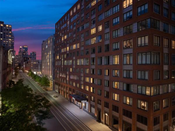 Hilton Brooklyn New York - Newly Renovated - Red Hook, NY