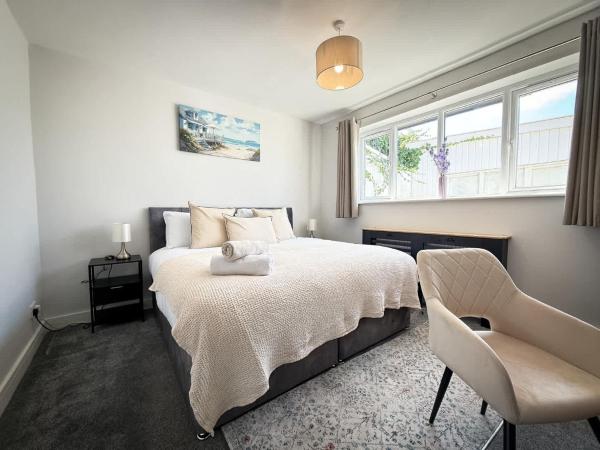Cosy Southport Bungalow 2 Bedroom With Parking - Southport