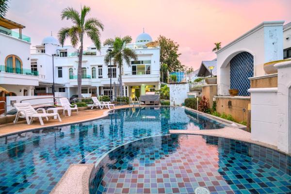 Wongamat 3br Corner Townhouse Near Beach (Np1) - Pattaya