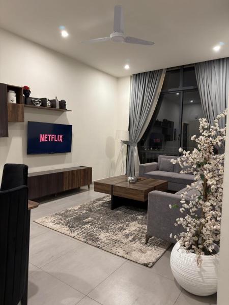 Luxury 2br Apartment With Stunning Views & Balcon - Pakistan