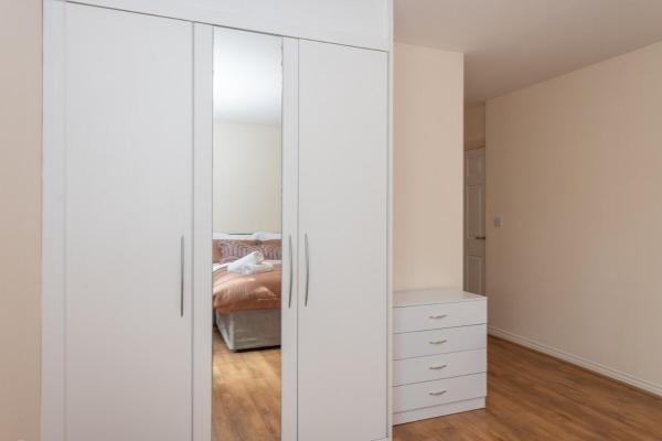 Duplex Flat With Balcony With Gated Parking - Reading